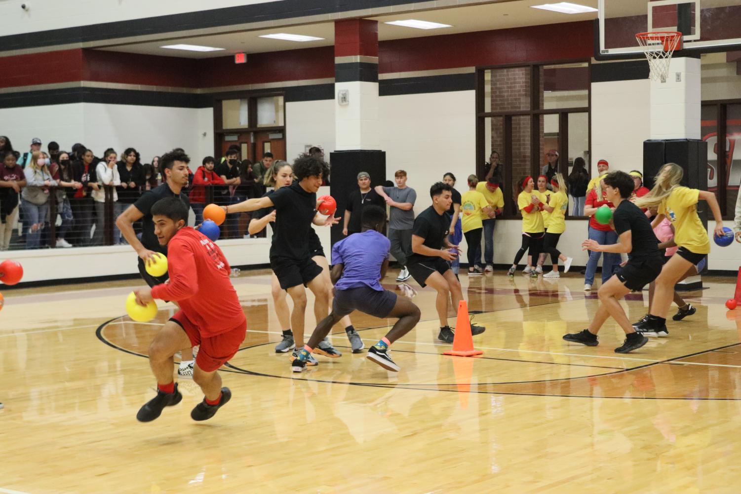 Seniors end the school year with dodgeball tournament fundraiser – The ...